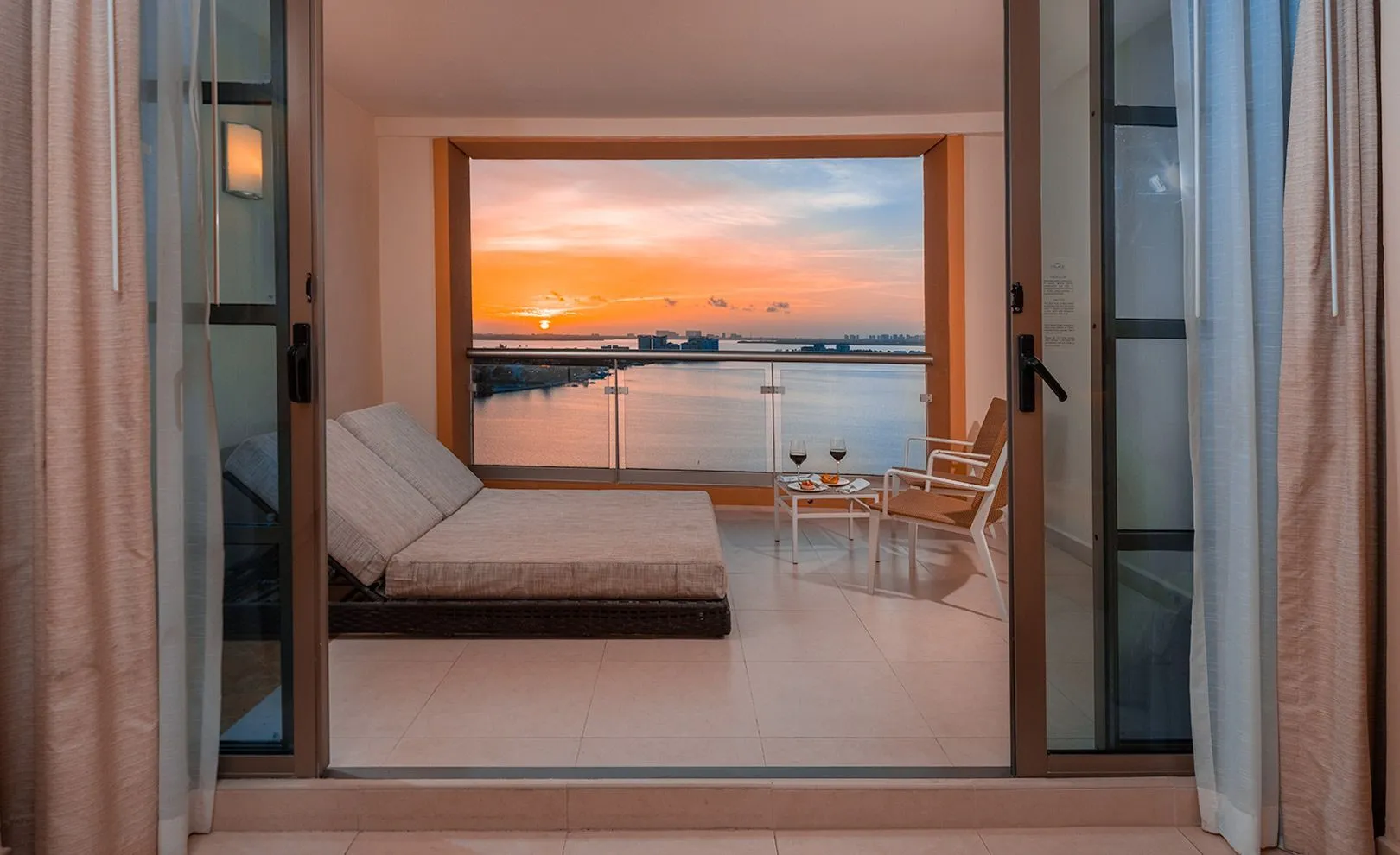 Superior Deluxe Lagoon View | Beach Palace